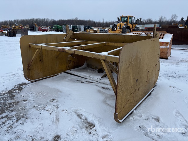 Hewitt 103 in Q/C Wheel Loader Bucket | Ritchie Bros. Auctioneers