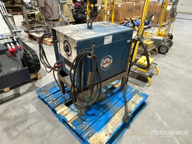 Miller Dialarc 250 103 A Skid-Mounted Stick Electric Welder | Ritchie ...
