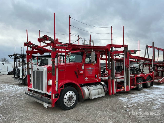 2017 Peterbilt 365 6x4 Camión portavehiculos | Ritchie Bros. Auctioneers
