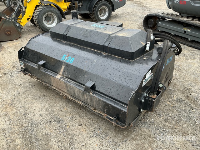 2021 Blue Diamond 116517 72 in Skid Steer Sweeper | Ritchie Bros ...