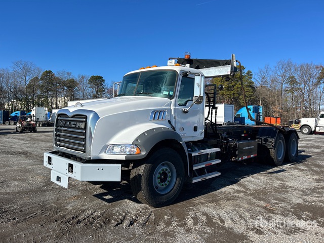 2016 Mack GU813 Granite 6x4 Roll-Off Truck | Ritchie Bros. Auctioneers