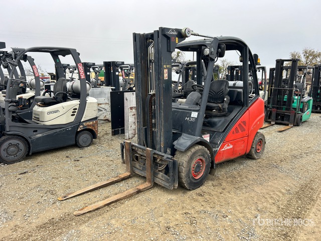 Linde H35T 7000 lb Pneumatic Tire Forklift | Ritchie Bros. Auctioneers