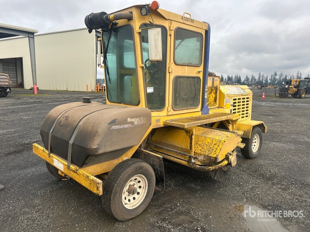 2007 Superior DT80J Self-Propelled Broom | Ritchie Bros. Auctioneers
