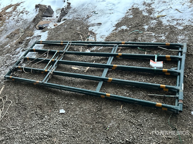 9 ft 7 in x 3 ft 6 in Steel Livestock Gate | Ritchie Bros. Auctioneers
