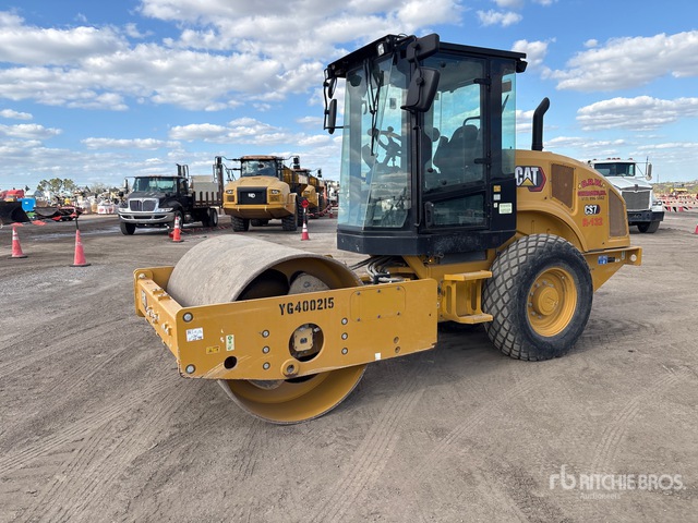 2024 Cat CS7 Smooth Drum Compactor | Ritchie Bros. Auctioneers