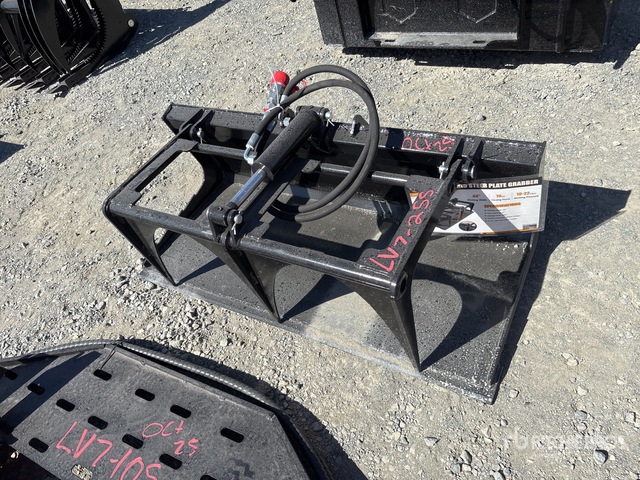GIYI GY-X-PG44C 44 in Mini Skid Steer Plate Grabber | Ritchie Bros ...