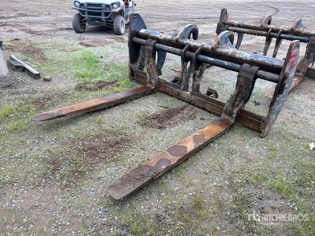 Cat 72 in Wheel Loader Forks - Fits CAT 950 | Ritchie Bros. Auctioneers