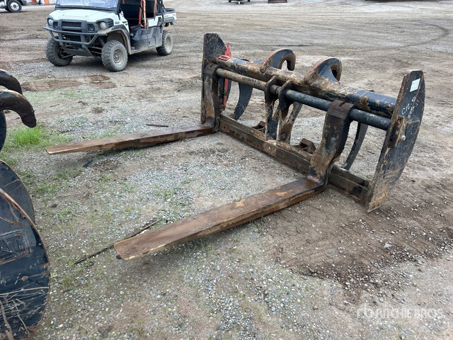 Cat 72 in Wheel Loader Forks - Fits Cat 950 | Ritchie Bros. Auctioneers