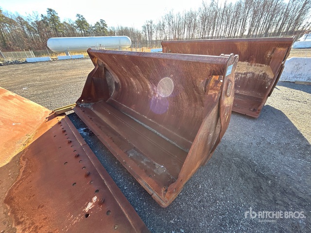114 in Multi-Purpose Wheel Loader Bucket | Ritchie Bros. Auctioneers