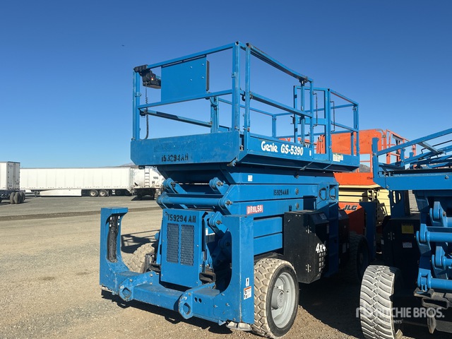 Genie GS-5390 4x4 Diesel Scissor Lift | Ritchie Bros. Auctioneers