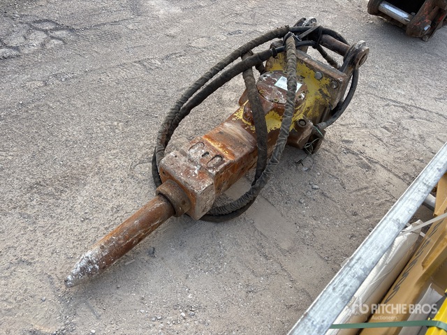Epiroc Backhoe Hydraulic Breaker | Ritchie Bros. Auctioneers