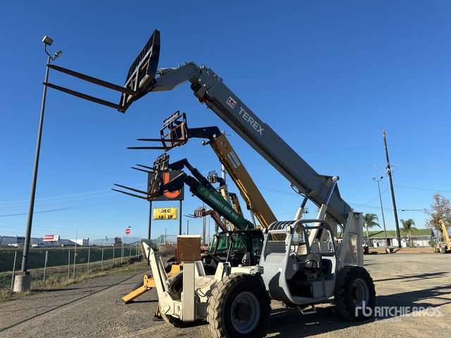 Terex TH1056C Telehandler | Ritchie Bros. Auctioneers