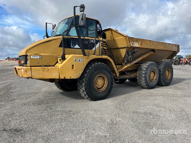 2008 Cat 725 Articulated Dump Truck | Ritchie Bros. Auctioneers