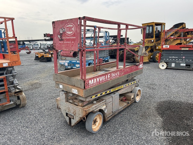 1996 MEC 2033 Electric Scissor Lift | Ritchie Bros. Auctioneers