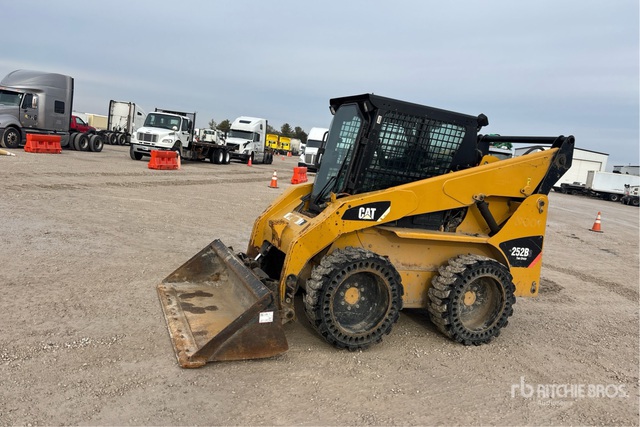 2014 Cat 252B3 Two-Speed Skid Steer Loader | Ritchie Bros. Auctioneers