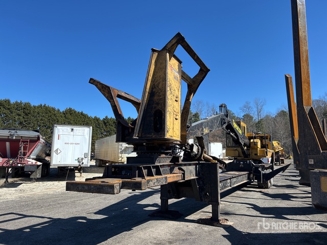 2021 Tigercat 234B Trailer Mounted Heel Boom Chargeuse de grumes ...