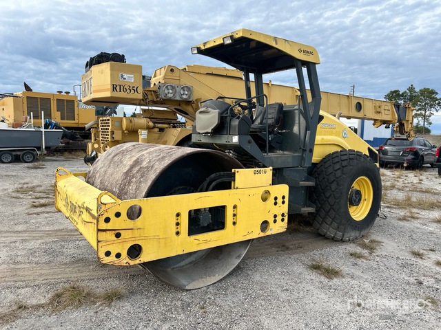 2014 Bomag BW211D-50 Smooth Drum Compactor (Inoperable) | Ritchie Bros ...