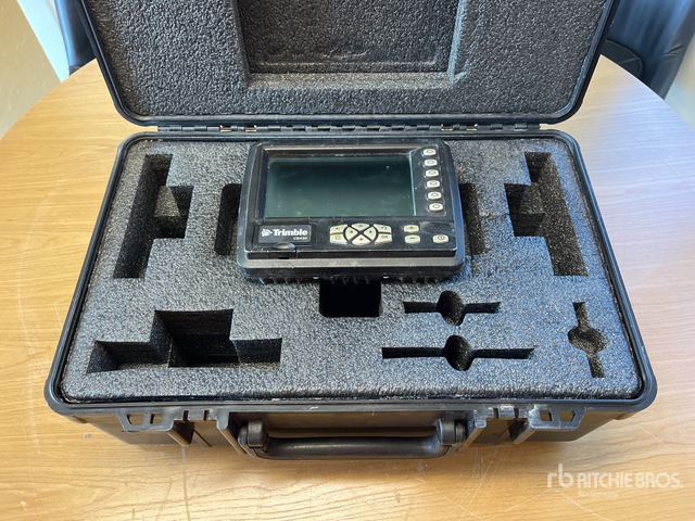 Trimble CB430 Grade Control Display | Ritchie Bros. Auctioneers