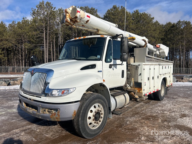 Altec L45M 45 ft on 2014 International 4400 SBA 4x2 Camion de cubo ...