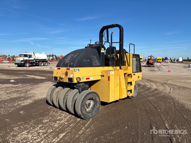 2006 Dynapac CP142 9 Wheel Compacteur pneumatique | Ritchie Bros ...