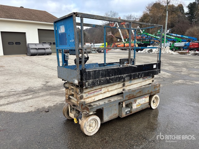 1997 Grove SM2632E Electric Scissor Lift | Ritchie Bros. Auctioneers