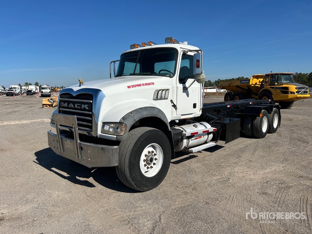 1996 Mack CH613 6x4 Roll-Off Truck | Ritchie Bros. Auctioneers