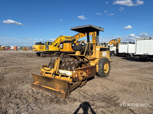 1999 Cat CP433C Padfoot Drum Compactor | Ritchie Bros. Auctioneers