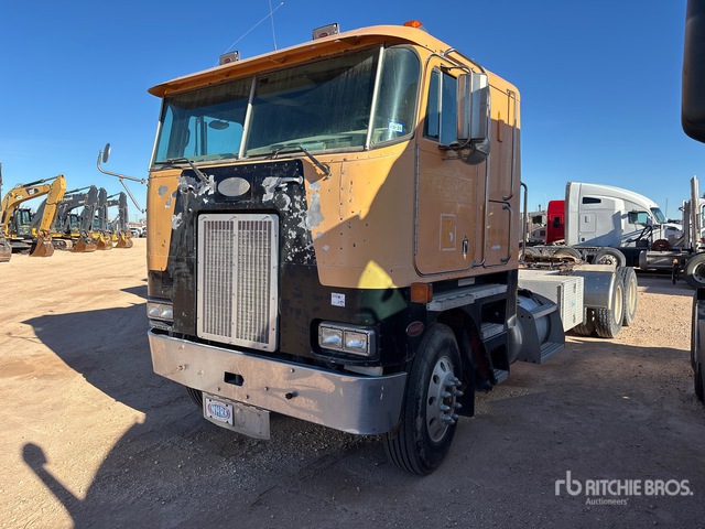 2001 Peterbilt 362 6x4 T/A Cabover w/ Sleeper | Ritchie Bros. Auctioneers