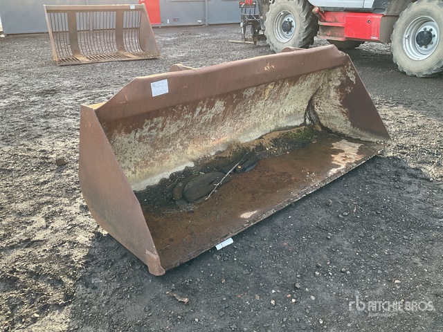 Telehandler Bucket | Ritchie Bros. Auctioneers