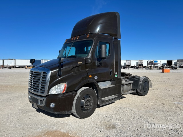 2017 Freightliner Cascadia 113 4x2 S/A Day Cab Truck Tractor | Ritchie ...