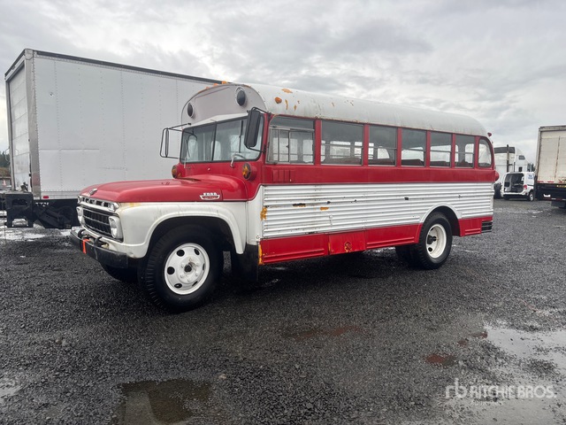 1965 Ford B602 4x2 24-Seat School Autobus | Ritchie Bros. Auctioneers