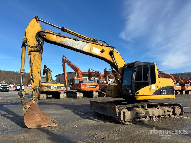 2001 Cat 320C U Tracked Excavator | Ritchie Bros. Auctioneers