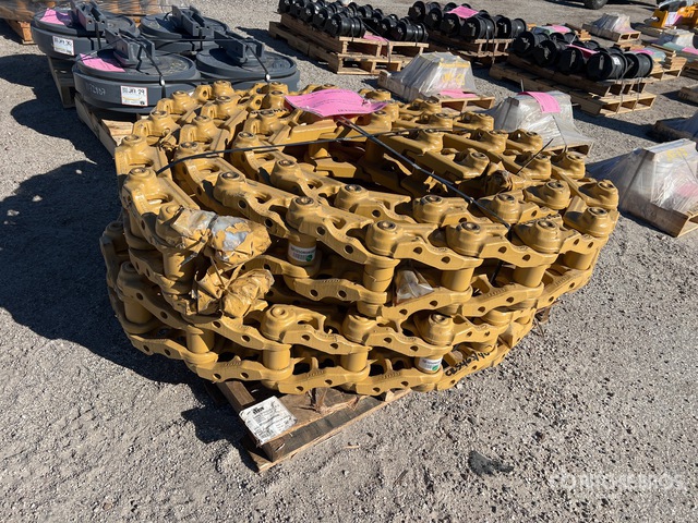 Quantity of (2) ITM CR5465/40 40 Link Track Chains (Unused) - Fits CAT ...