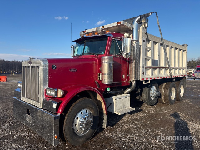 2000 Peterbilt 357 8x4 Camion à benne basculante Tridem | Ritchie Bros ...