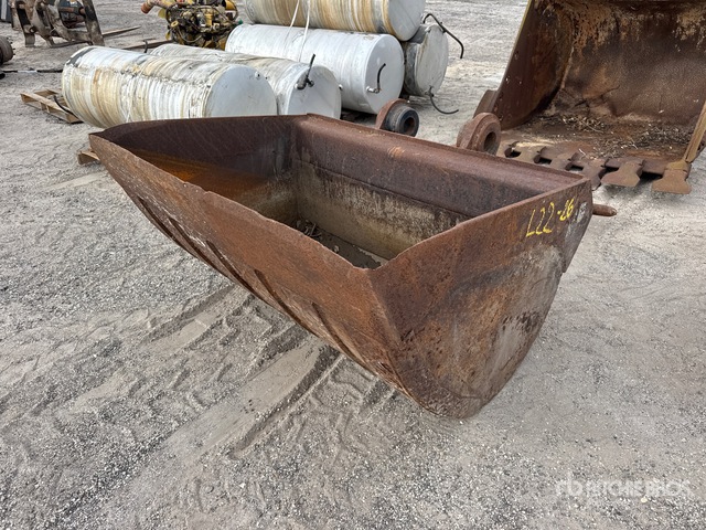 Cat 60 in Cleanup Excavator Bucket | Ritchie Bros. Auctioneers