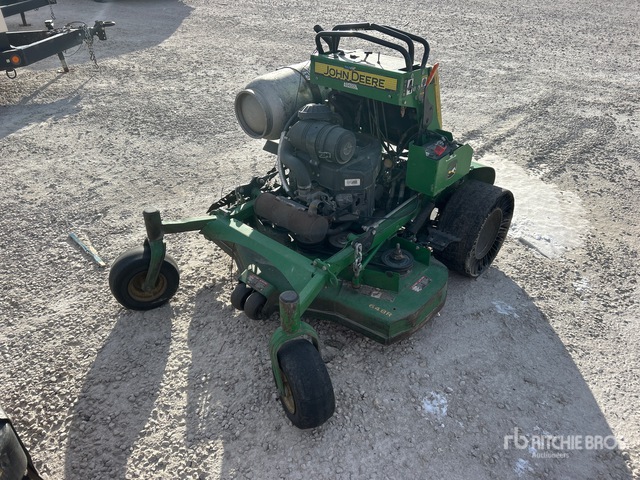 2018 John Deere 648R QR Zero-Turn Lawn Mower | Ritchie Bros. Auctioneers