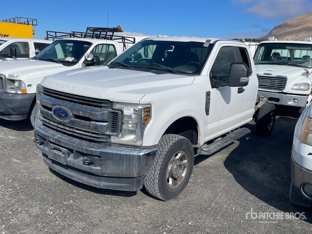 2018 Ford F-250 STX 4x4 Extended Cab Cab and Chassis (Inoperable ...
