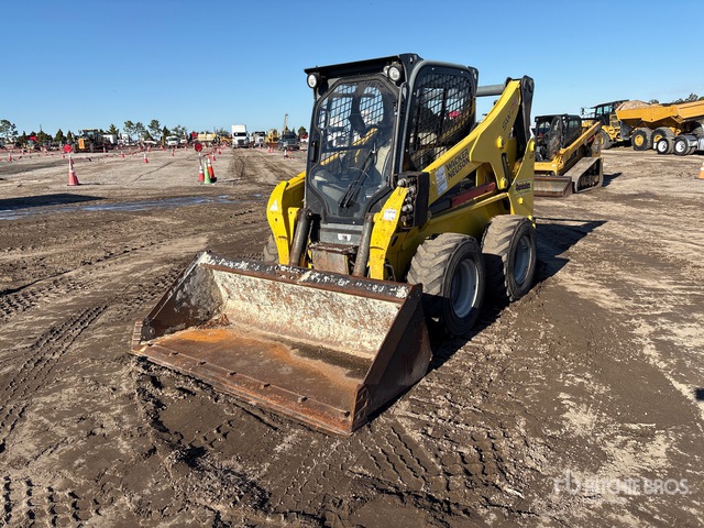 2014 Wacker Neuson SW28 Skid Steer Loader | Ritchie Bros. Auctioneers