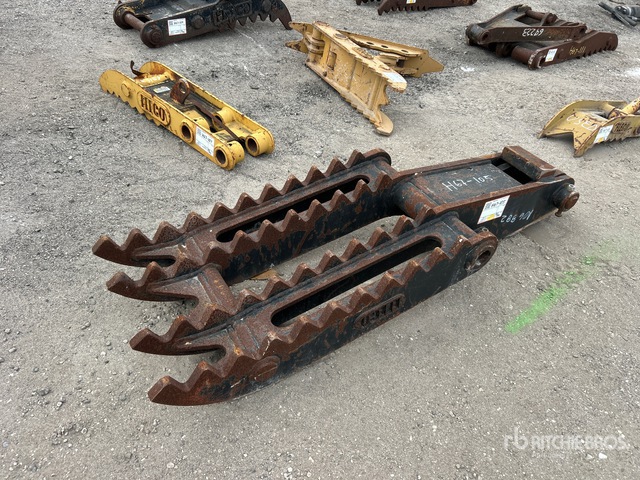 Felco 60 in Excavator Thumb | Ritchie Bros. Auctioneers