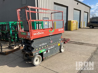 2016 Skyjack SJ3226 Electric Scissor Lift in St. Albans, West Virginia ...