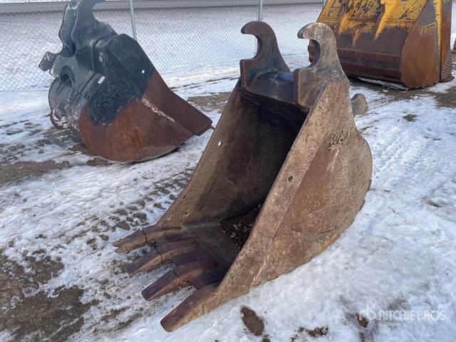 25 in Q/C Digging Excavator Bucket - Fits 210 & 230 Series | Ritchie ...