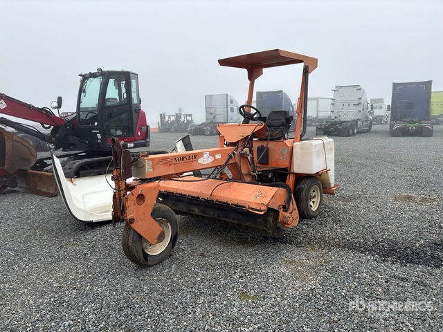 2000 Lay-Mor 6HC Self-Propelled Broom | Ritchie Bros. Auctioneers