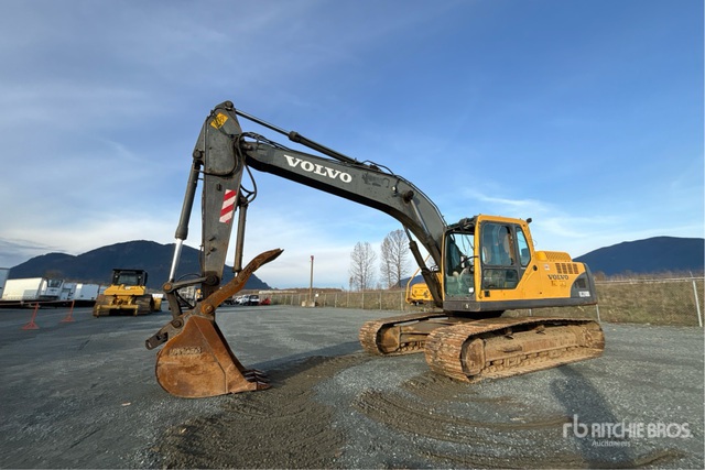 2005 Volvo EC210BLC Tracked Excavator | Ritchie Bros. Auctioneers