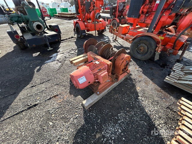 Rightway 52 in 7500 lb Winch | Ritchie Bros. Auctioneers