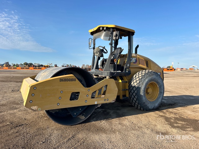 2021 Cat CS10 GC Smooth Drum Compactor | Ritchie Bros. Auctioneers