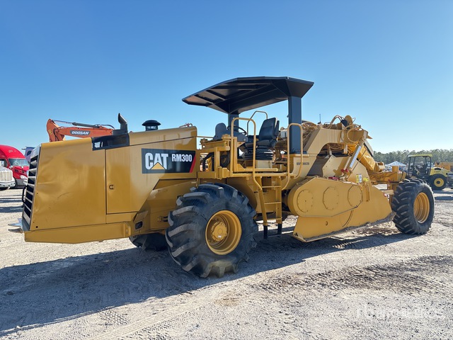 2013 Cat RM300 Wheel Soil Stabilizer/Reclaimer | Ritchie Bros. Auctioneers