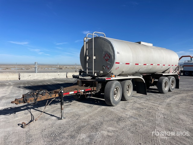 1979 Quad/A Turntable Pup Tanker Trailer | Ritchie Bros. Auctioneers