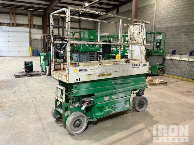2016 JLG 2032ES Electric Scissor Lift (Inoperable) in Canton, Ohio ...