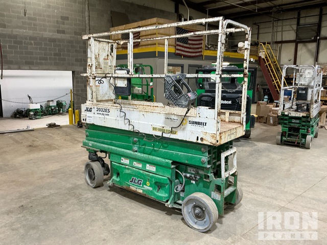 2016 JLG 2032ES Electric Scissor Lift (Inoperable) in Canton, Ohio ...