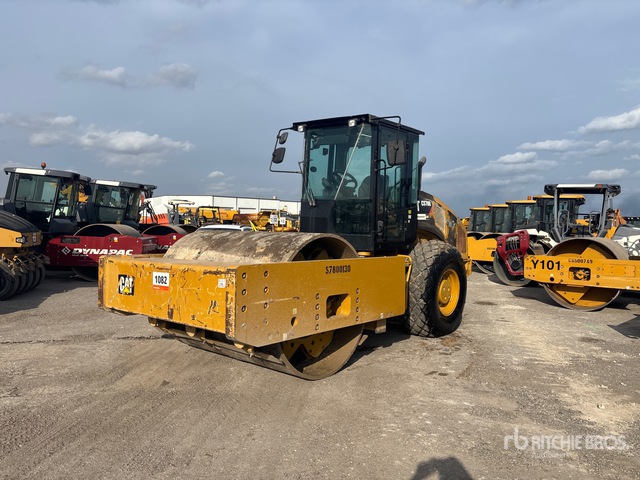 2019 Cat CS78B Smooth Drum Compactor | Ritchie Bros. Auctioneers